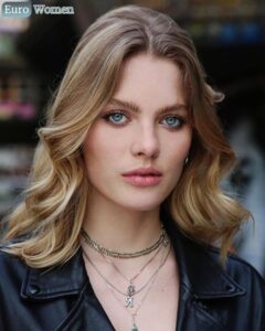 Elegant Norwegian Women: What Makes Them the Best Wives?