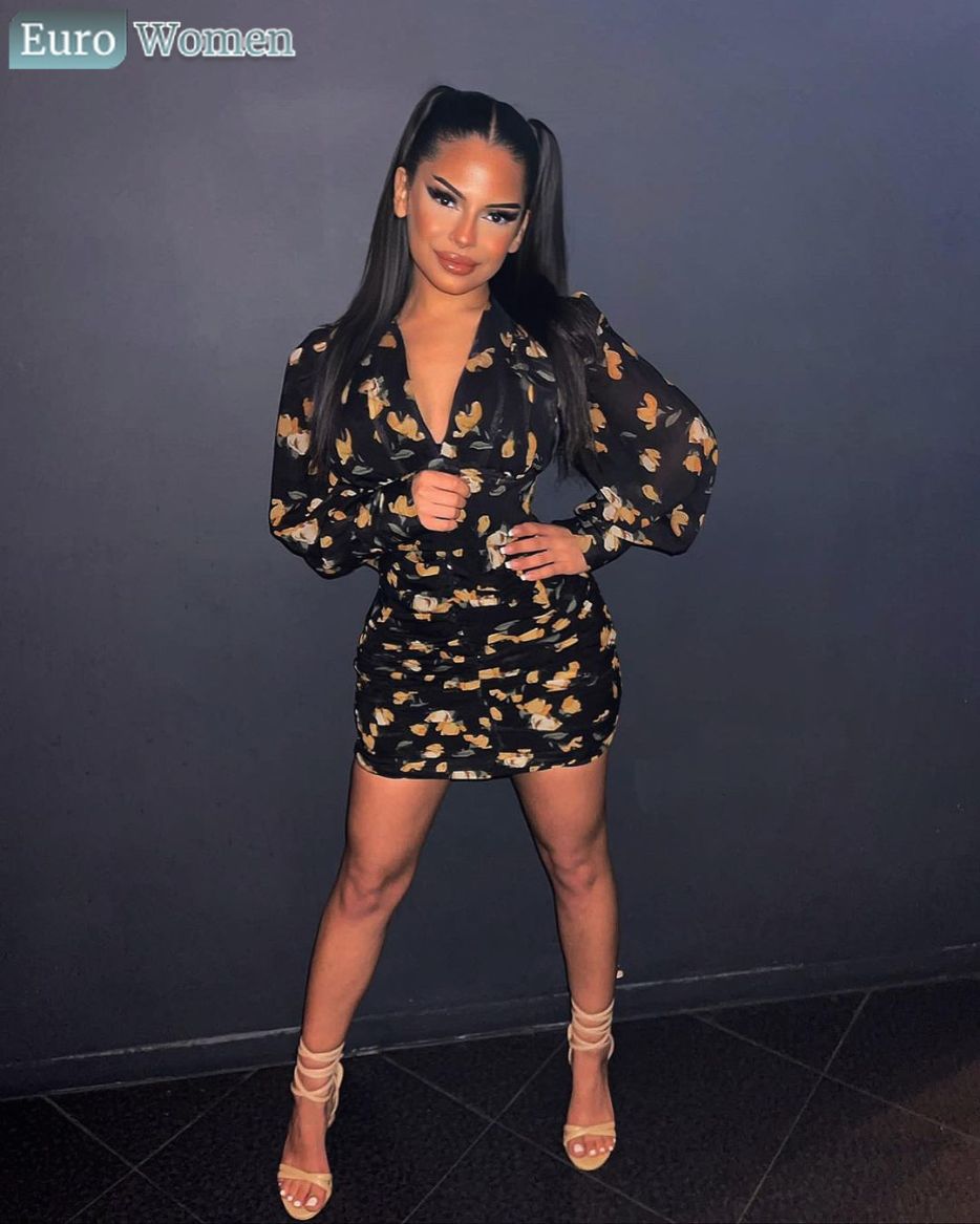 Everything You Should Know When Dating Turkish Women